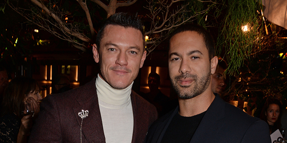 ️Luke Evans luce de lo más enamorado con su novio Victor Turpin 💚