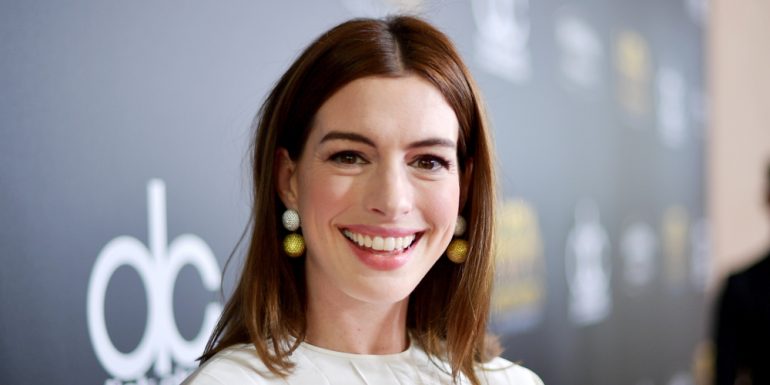 La razón por la que Anne Hathaway dejará de beber alcohol por 18 años