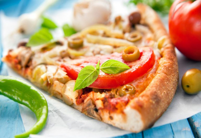 Pizza con cebolla caramelizada - Revista Cosmopolitan