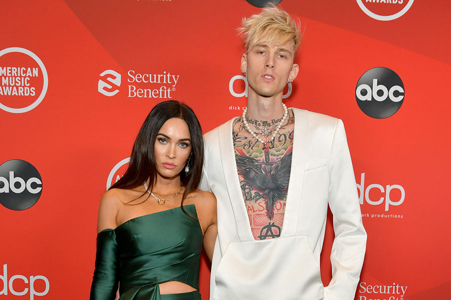 ¡Megan Fox desata rumores de compromiso con un anillo espectacular ...
