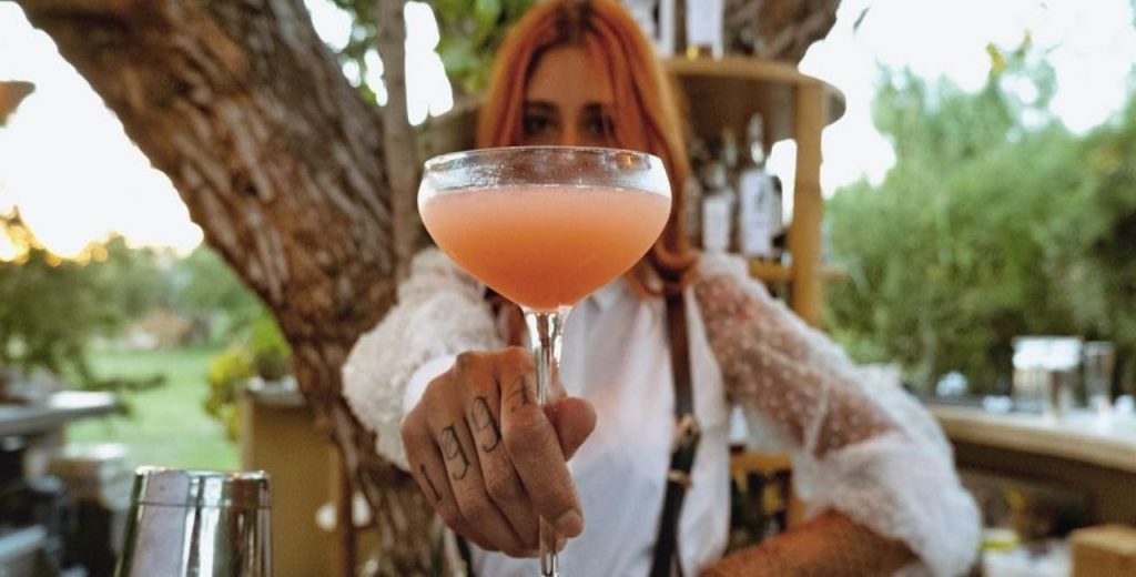 Mujeres tras la barra: ¿cómo es ser bartender en México? - Revista Cosmopolitan
