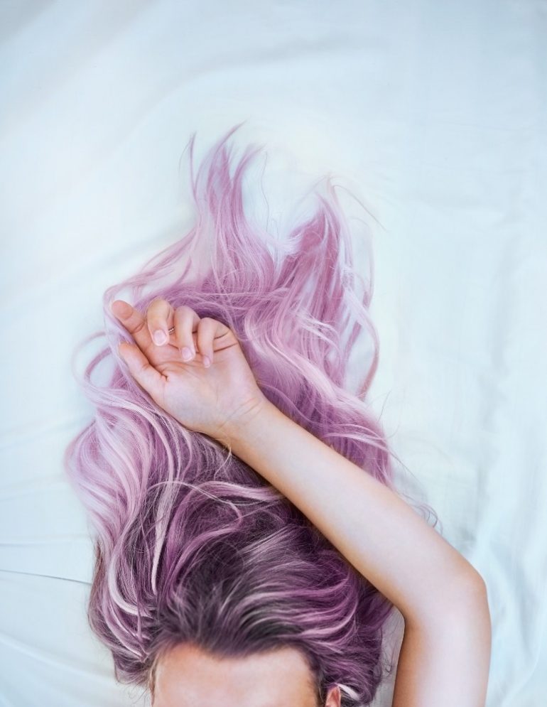 Ideas para pintarte el pelo de colores fantasía este verano