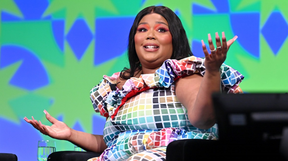 Lizzo cambió la letra de su sencillo Grrrls tras recibir críticas en redes